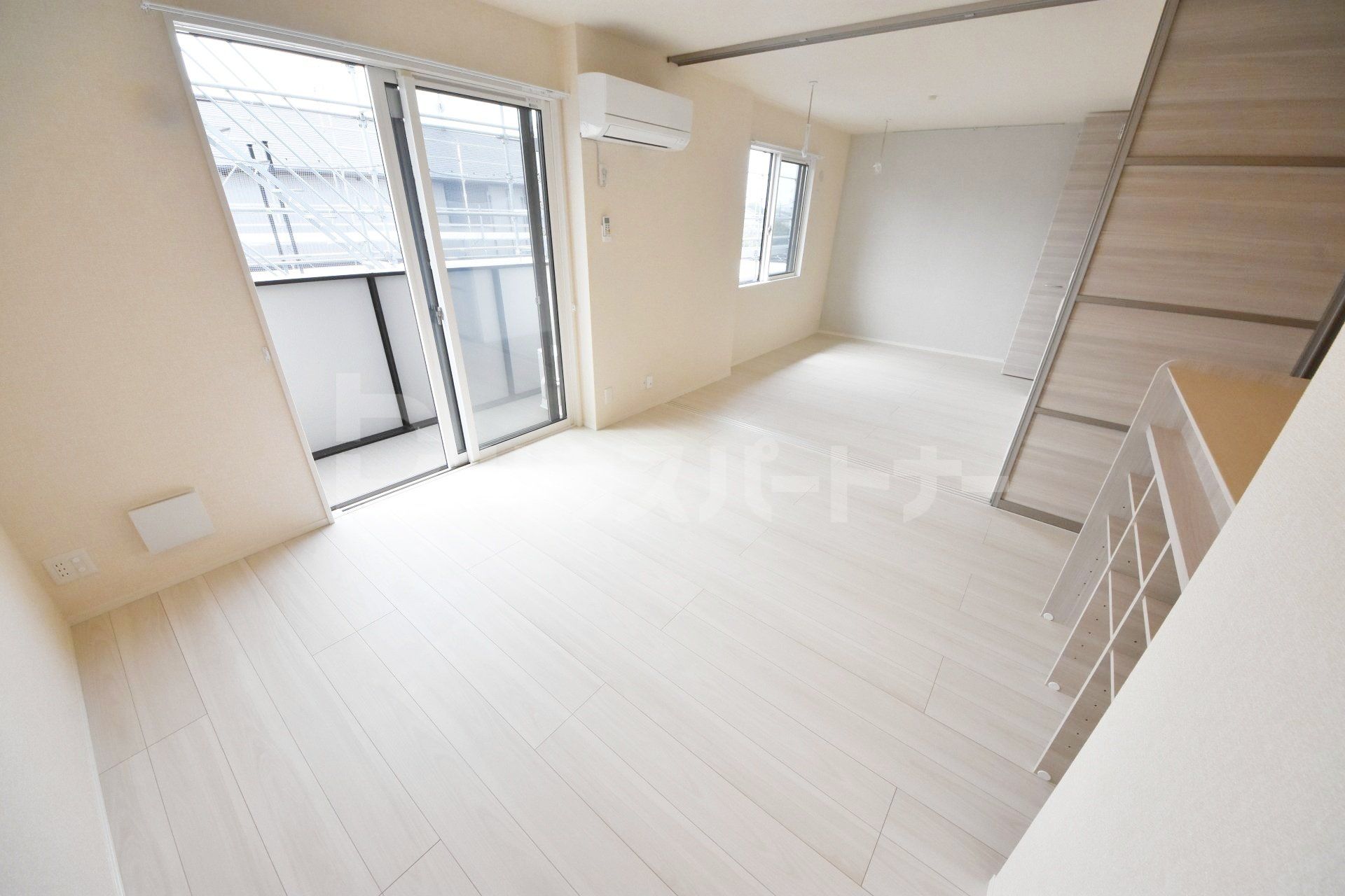 ソラーナ フェリス 2階建て 2LDK 11.4万円の賃貸空室情報